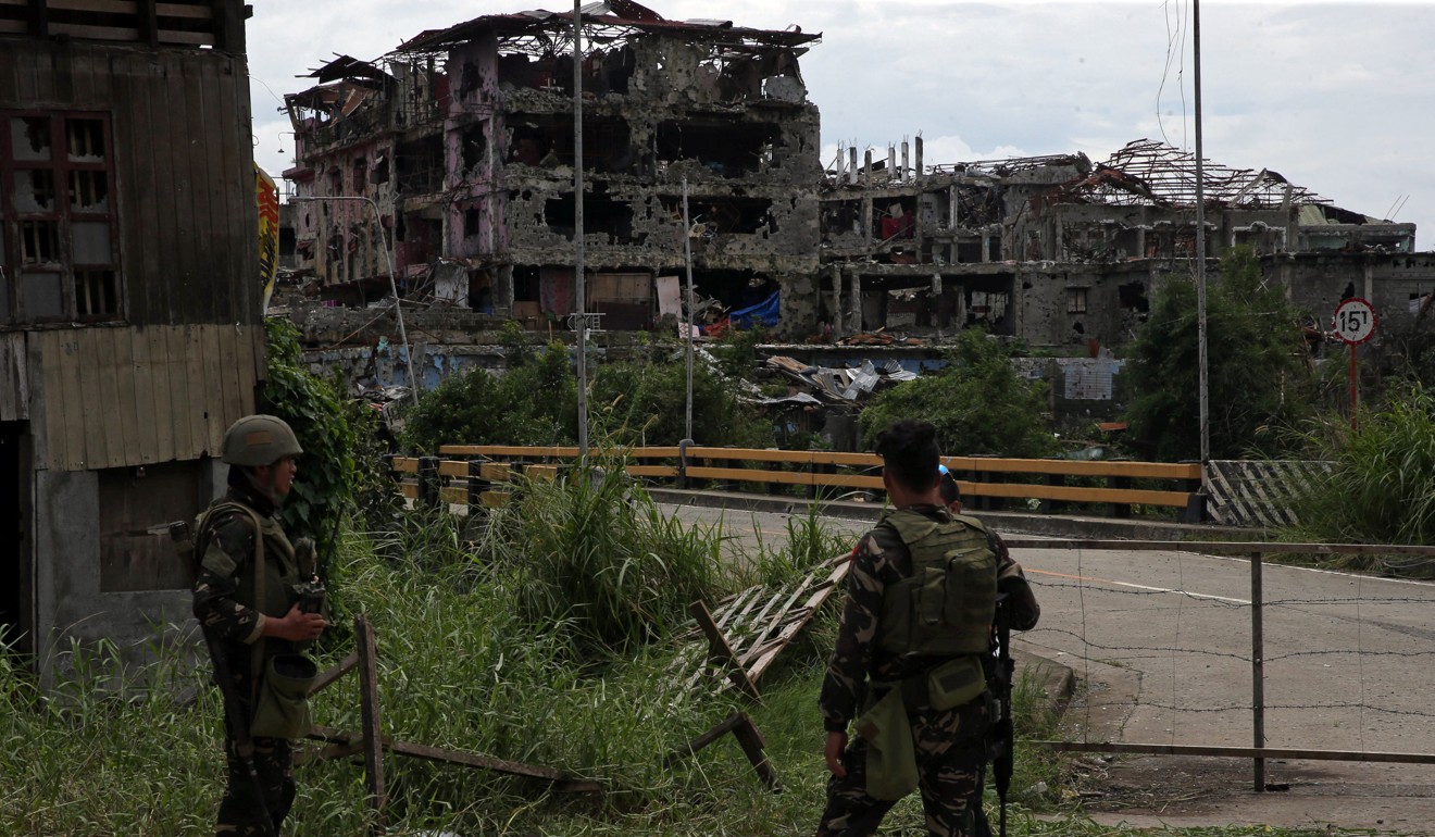 Last stand: Philippine army battles final 30 Muslim militants in Marawi ...