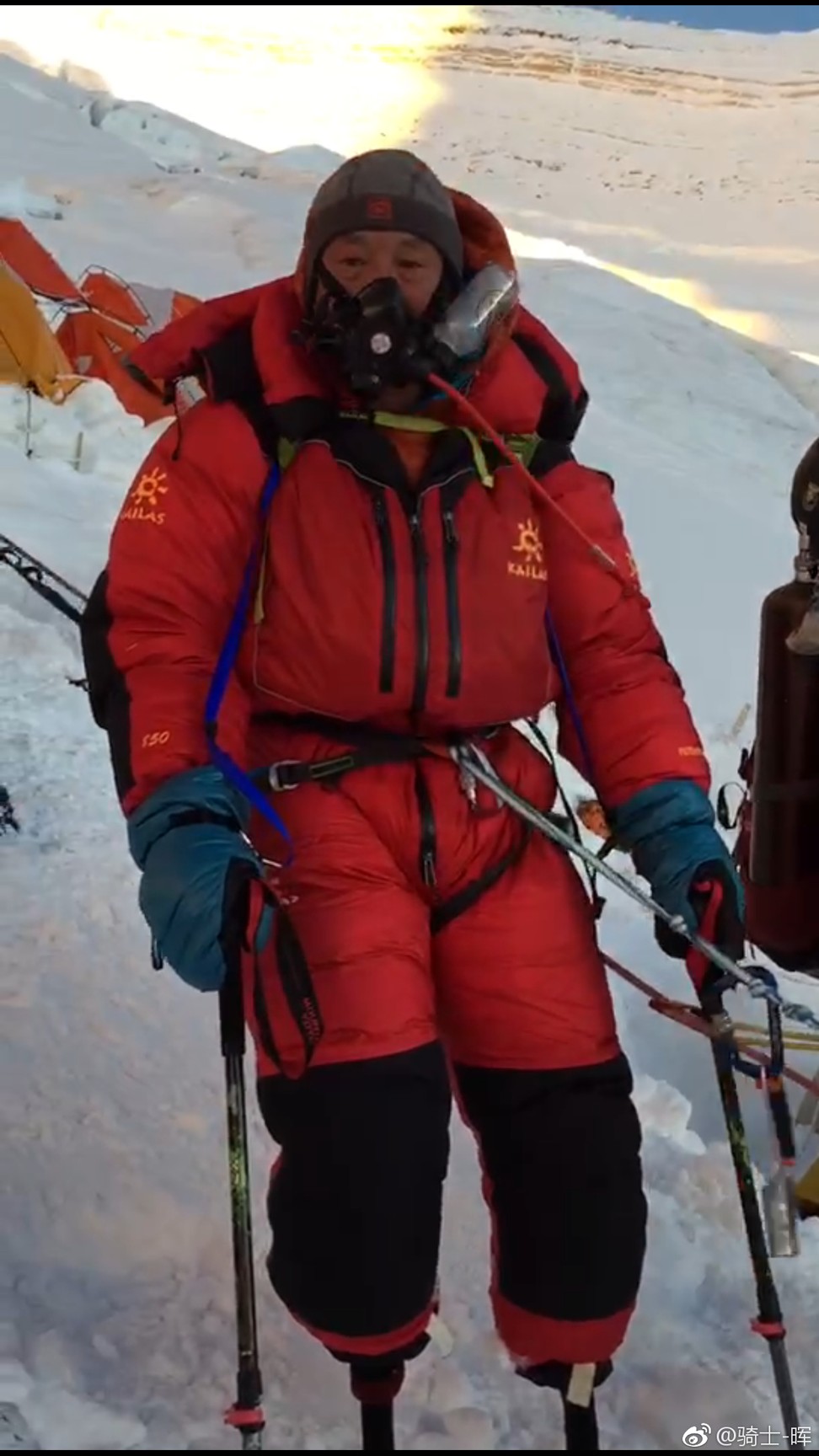 Chinese climber, 69, crippled on Everest, still dreams of conquering ...
