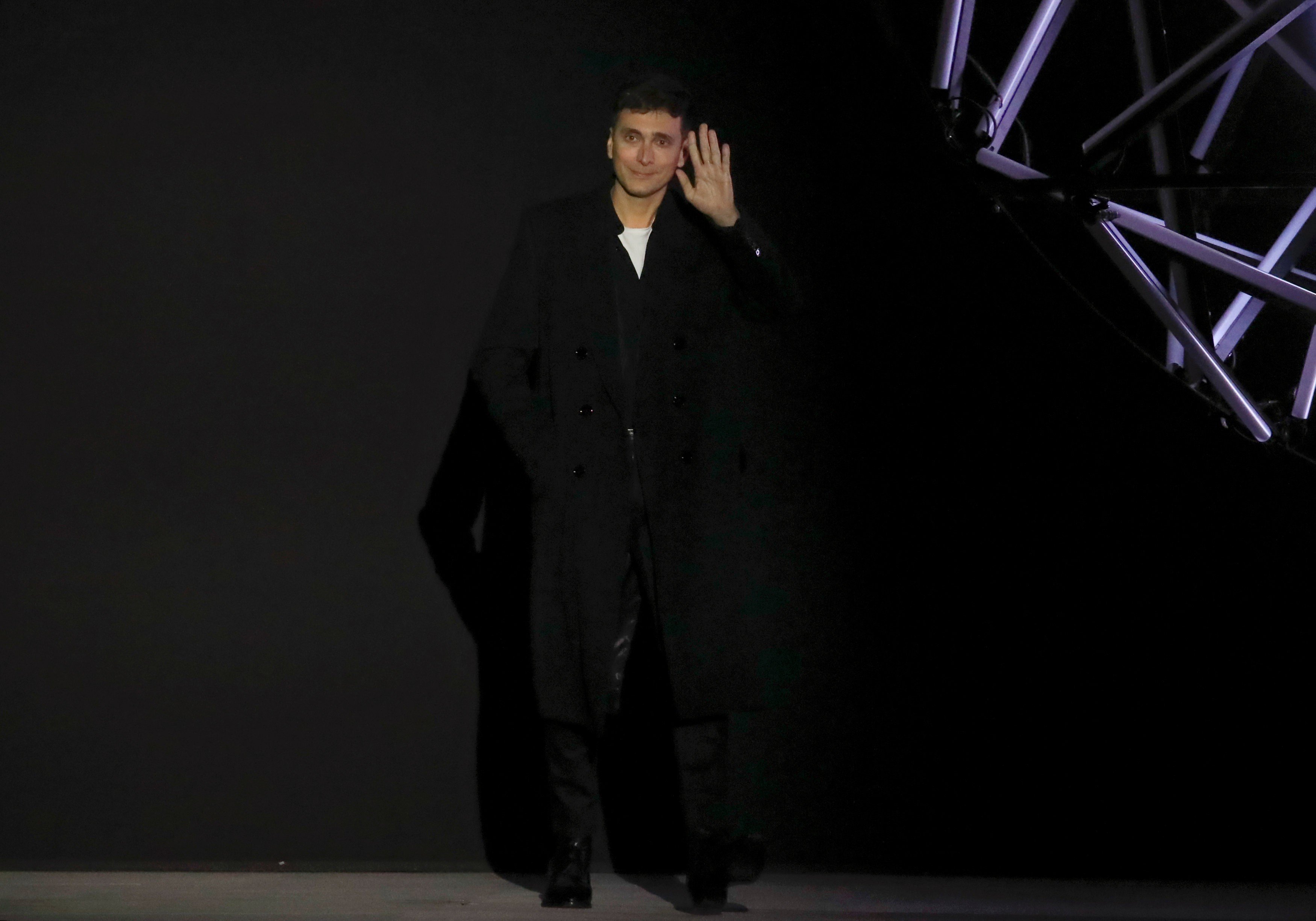 Paris Fashion Week: Hedi Slimane cuts a dash with his skinny-suited ...