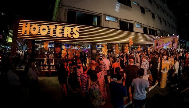 Hooters in Hong Kong sees figures go pear-shaped as landlord demands HK ...