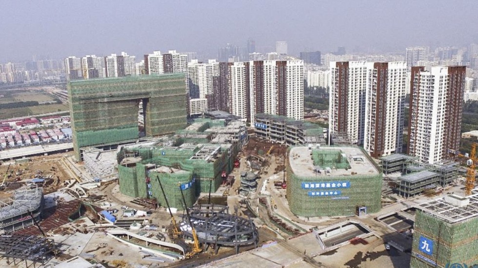 Beijing infrastructure project giant buys stake in Hong Kong-listed ...