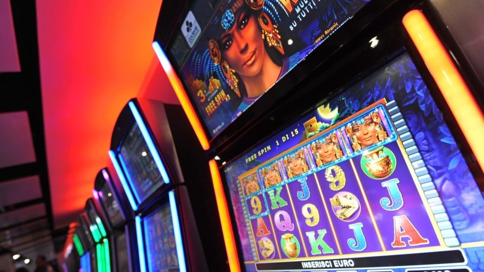 Austrian gambler who was ‘incapacitated’ by slot machine addiction wins ...